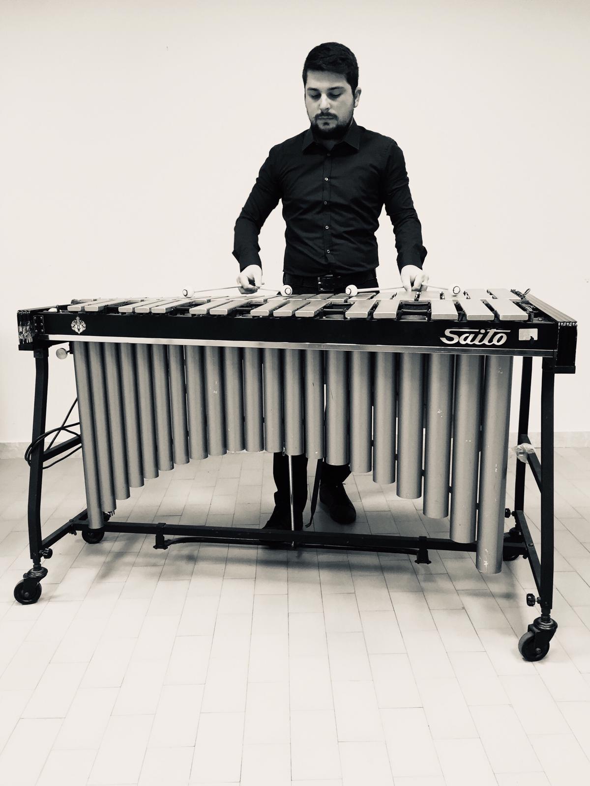 Salvatore Saccone (Percussioni)